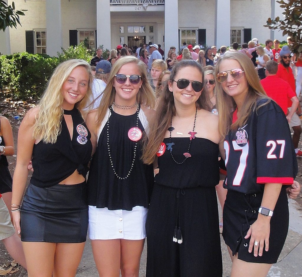 Jesse Baynes, Abby Hutchinson, Olivia Gilliam and Grace Asbury ...